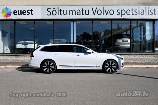 White Volvo V90 2025 in Tallinn, with an engine capacity of 2.00 L and mileage of 27 thousand km for 54990 €, photo 7 on AUTOMOTO.COM.LV
