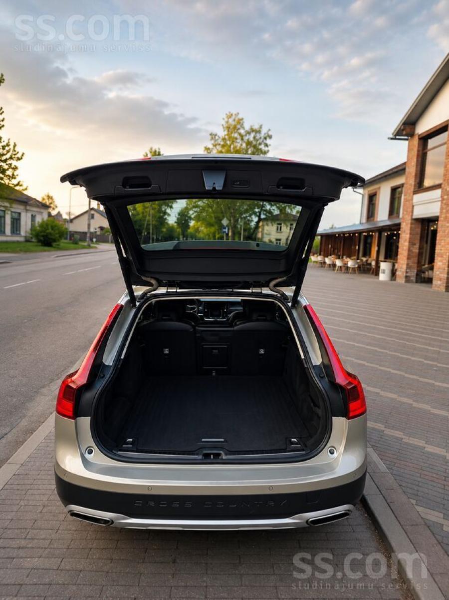 Dzeltens Volvo V90 2019 Jelgava, ar dzinēja tilpumu 2.00 L un nobraukumu 374 tūkst. km par 16500 €, foto 10 vietnē AUTOMOTO.COM.LV