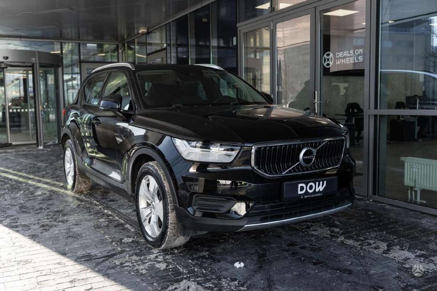 Melns Volvo XC40 2018 Viļņa, ar dzinēja tilpumu 1.97 L un nobraukumu 207 tūkst. km par 15990 €, foto 1 vietnē AUTOMOTO.COM.LV