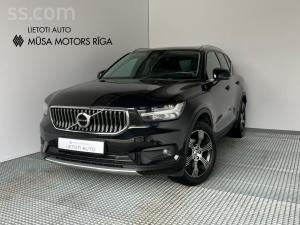 Melns Volvo XC40 2018 Rīga, ar dzinēja tilpumu 2.00 L un nobraukumu 136 tūkst. km par 18990 €, foto  vietnē AUTOMOTO.COM.LV