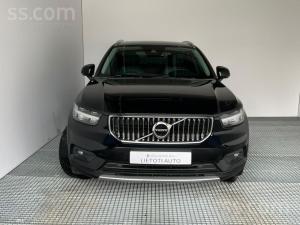 Black Volvo XC40 2018 in Riga, with an engine capacity of 2.00 L and mileage of 136 thousand km for 18990 €, photo 2 on AUTOMOTO.COM.LV
