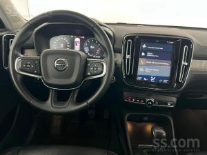 Black Volvo XC40 2018 in Riga, with an engine capacity of 2.00 L and mileage of 136 thousand km for 18990 €, photo 9 on AUTOMOTO.COM.LV