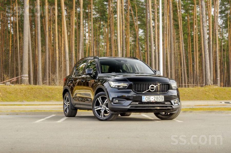 Melns Volvo XC40 2018 Rīga, ar dzinēja tilpumu 2.00 L un nobraukumu 280 tūkst. km par 17390 €, foto 3 vietnē AUTOMOTO.COM.LV