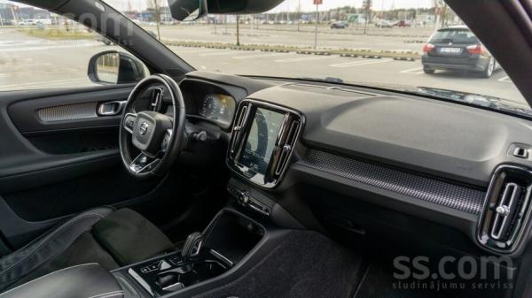 Melns Volvo XC40 2018 Rīga, ar dzinēja tilpumu 2.00 L un nobraukumu 280 tūkst. km par 17390 €, foto 10 vietnē AUTOMOTO.COM.LV