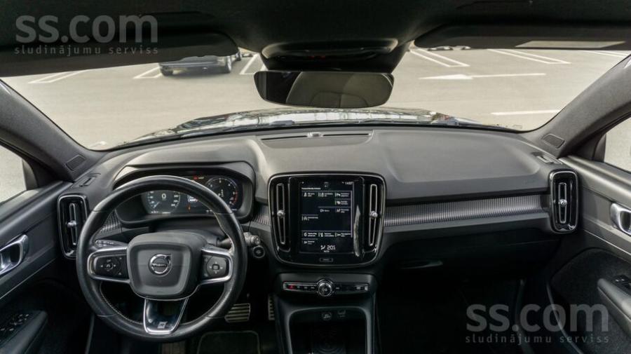 Melns Volvo XC40 2018 Rīga, ar dzinēja tilpumu 2.00 L un nobraukumu 280 tūkst. km par 17390 €, foto 12 vietnē AUTOMOTO.COM.LV