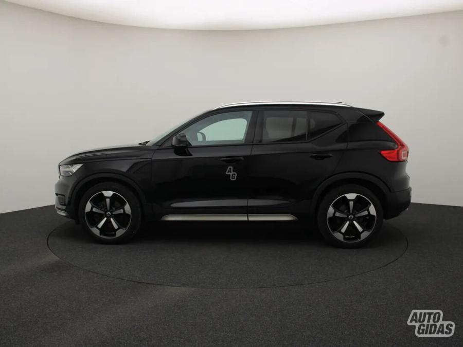 Black Volvo XC40 2018 in Vilnius, with an engine capacity of 2.00 L and mileage of 202 thousand km for 20199 €, photo 7 on AUTOMOTO.COM.LV
