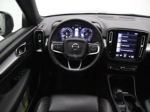 Black Volvo XC40 2018 in Vilnius, with an engine capacity of 2.00 L and mileage of 202 thousand km for 20199 €, photo 18 on AUTOMOTO.COM.LV