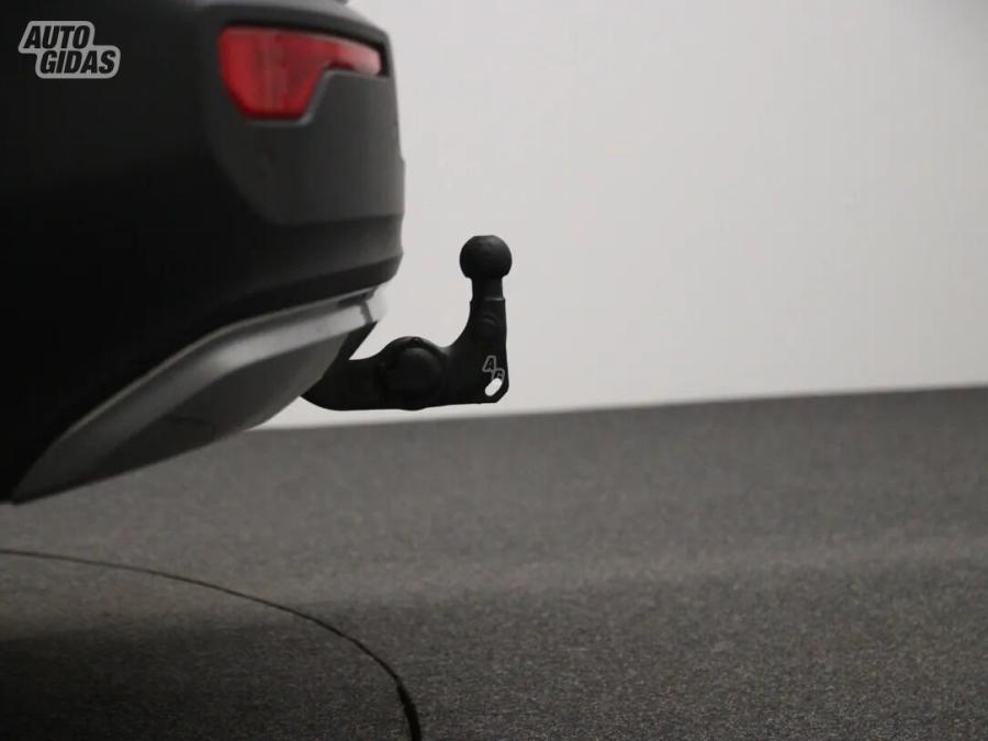 Black Volvo XC40 2018 in Vilnius, with an engine capacity of 2.00 L and mileage of 202 thousand km for 20199 €, photo 30 on AUTOMOTO.COM.LV