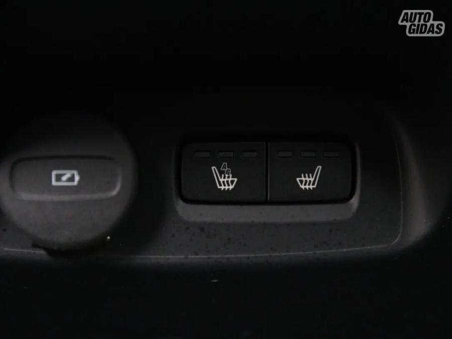 Black Volvo XC40 2018 in Vilnius, with an engine capacity of 2.00 L and mileage of 202 thousand km for 20199 €, photo 36 on AUTOMOTO.COM.LV