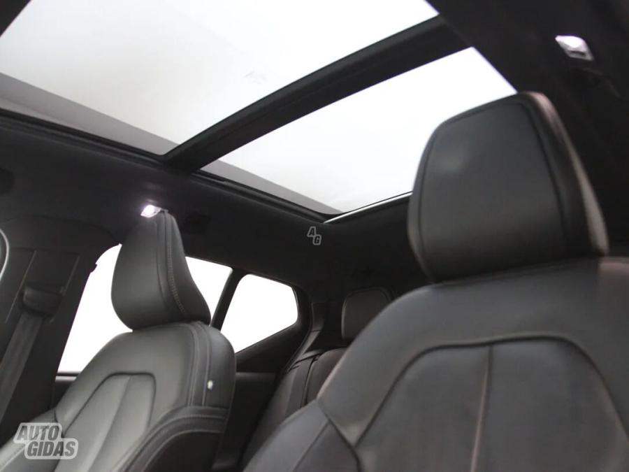 Black Volvo XC40 2018 in Vilnius, with an engine capacity of 2.00 L and mileage of 202 thousand km for 20199 €, photo 37 on AUTOMOTO.COM.LV