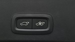 Черный Вольво XC40 2018 в Рига, объемом двигателя 2.00 л и пробегом 250 тыс. км за 18500 €, фото 18 на AUTOMOTO.COM.LV