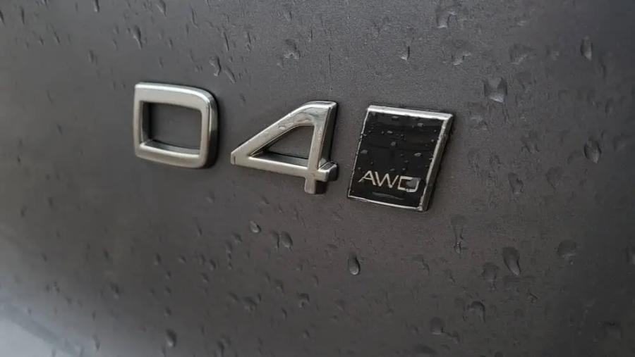 Черный Вольво XC40 2018 в Рига, объемом двигателя 2.00 л и пробегом 250 тыс. км за 18500 €, фото 22 на AUTOMOTO.COM.LV