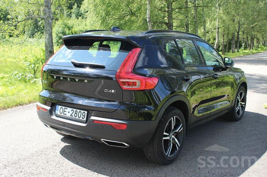 Melns Volvo XC40 2018 Tukums, ar dzinēja tilpumu 2.00 L un nobraukumu 280 tūkst. km par 16900 €, foto 7 vietnē AUTOMOTO.COM.LV