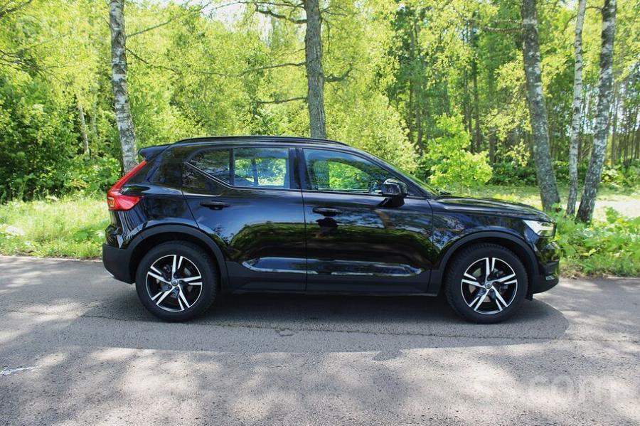 Melns Volvo XC40 2018 Tukums, ar dzinēja tilpumu 2.00 L un nobraukumu 280 tūkst. km par 16900 €, foto 8 vietnē AUTOMOTO.COM.LV