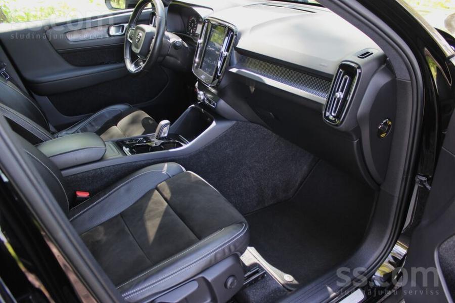 Melns Volvo XC40 2018 Tukums, ar dzinēja tilpumu 2.00 L un nobraukumu 280 tūkst. km par 16900 €, foto 10 vietnē AUTOMOTO.COM.LV