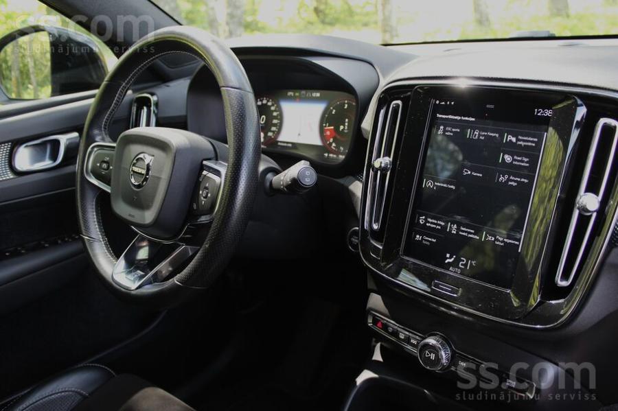 Melns Volvo XC40 2018 Tukums, ar dzinēja tilpumu 2.00 L un nobraukumu 280 tūkst. km par 16900 €, foto 12 vietnē AUTOMOTO.COM.LV
