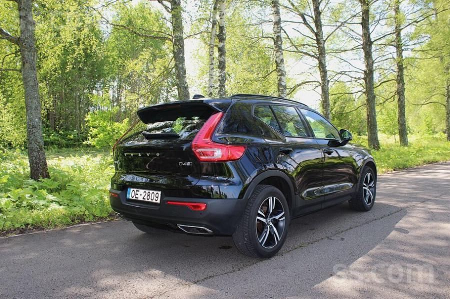 Melns Volvo XC40 2018 Tukums, ar dzinēja tilpumu 2.00 L un nobraukumu 280 tūkst. km par 16900 €, foto 16 vietnē AUTOMOTO.COM.LV