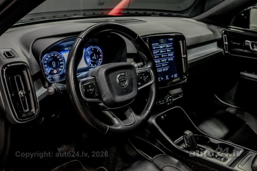 Melns Volvo XC40 2018 Pērnava, ar dzinēja tilpumu 2.00 L un nobraukumu 213 tūkst. km par 19990 €, foto 14 vietnē AUTOMOTO.COM.LV