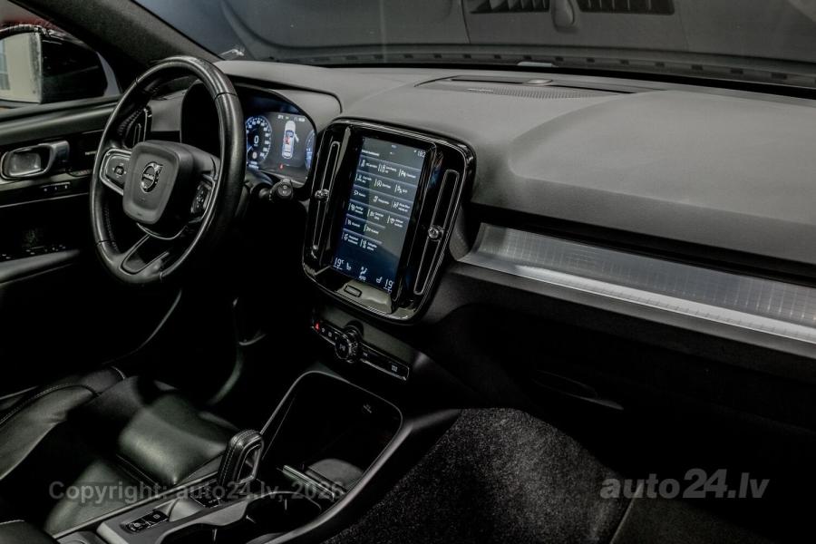 Melns Volvo XC40 2018 Pērnava, ar dzinēja tilpumu 2.00 L un nobraukumu 213 tūkst. km par 19990 €, foto 16 vietnē AUTOMOTO.COM.LV