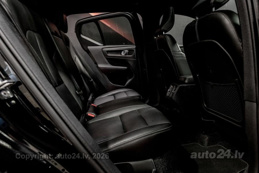 Melns Volvo XC40 2018 Pērnava, ar dzinēja tilpumu 2.00 L un nobraukumu 213 tūkst. km par 19990 €, foto 19 vietnē AUTOMOTO.COM.LV