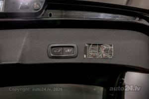Melns Volvo XC40 2018 Pērnava, ar dzinēja tilpumu 2.00 L un nobraukumu 213 tūkst. km par 19990 €, foto 24 vietnē AUTOMOTO.COM.LV