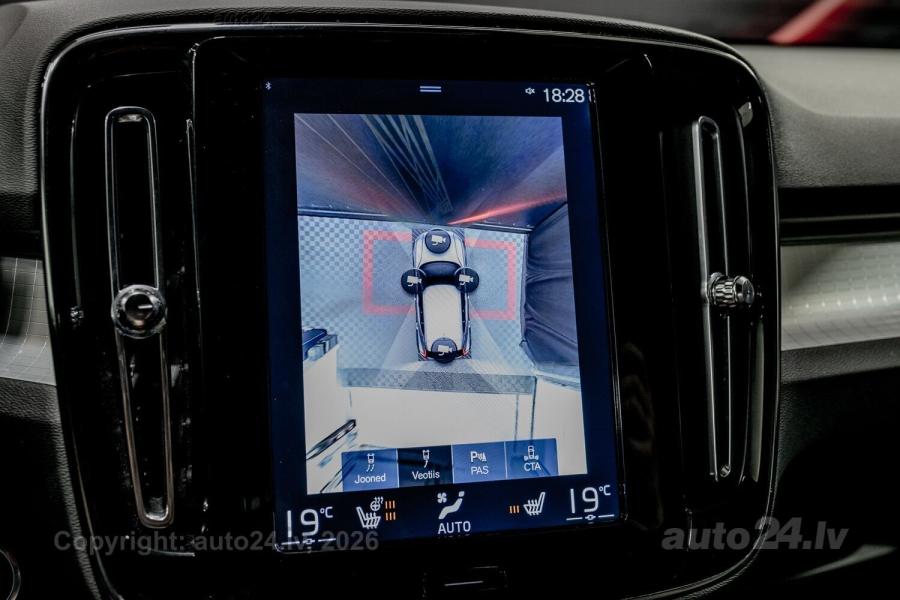 Melns Volvo XC40 2018 Pērnava, ar dzinēja tilpumu 2.00 L un nobraukumu 213 tūkst. km par 19990 €, foto 29 vietnē AUTOMOTO.COM.LV