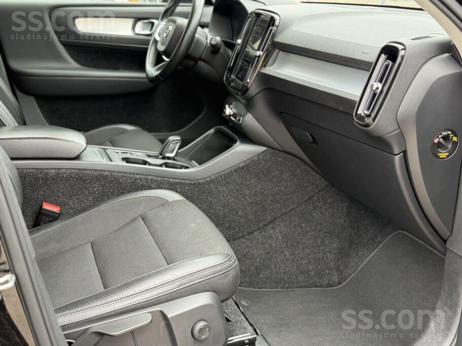 Melns Volvo XC40 2018 Rīga, ar dzinēja tilpumu 2.00 L un nobraukumu 227 tūkst. km par 17400 €, foto 15 vietnē AUTOMOTO.COM.LV