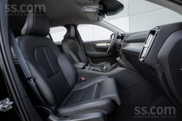 Melns Volvo XC40 2018 Jelgava, ar dzinēja tilpumu 2.00 L un nobraukumu 197 tūkst. km par 18500 €, foto 9 vietnē AUTOMOTO.COM.LV