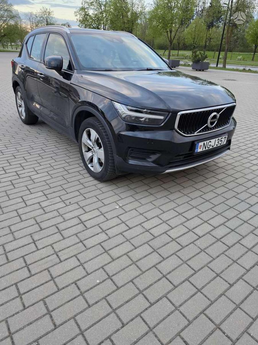 Черный Вольво XC40 2018 в Алитус, объемом двигателя 1.97 л и пробегом 195 тыс. км за 15300 €, фото 1 на AUTOMOTO.COM.LV