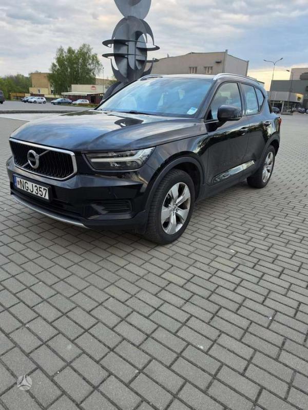 Melns Volvo XC40 2018 Alīta, ar dzinēja tilpumu 1.97 L un nobraukumu 195 tūkst. km par 15300 €, foto 3 vietnē AUTOMOTO.COM.LV