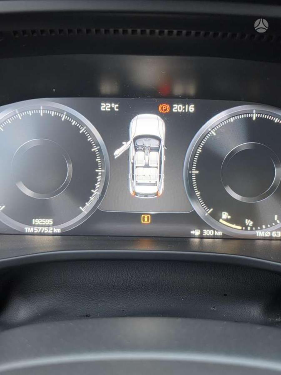 Черный Вольво XC40 2018 в Алитус, объемом двигателя 1.97 л и пробегом 195 тыс. км за 15300 €, фото 10 на AUTOMOTO.COM.LV