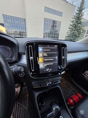 Черный Вольво XC40 2018 в Алитус, объемом двигателя 1.97 л и пробегом 195 тыс. км за 15300 €, фото 12 на AUTOMOTO.COM.LV