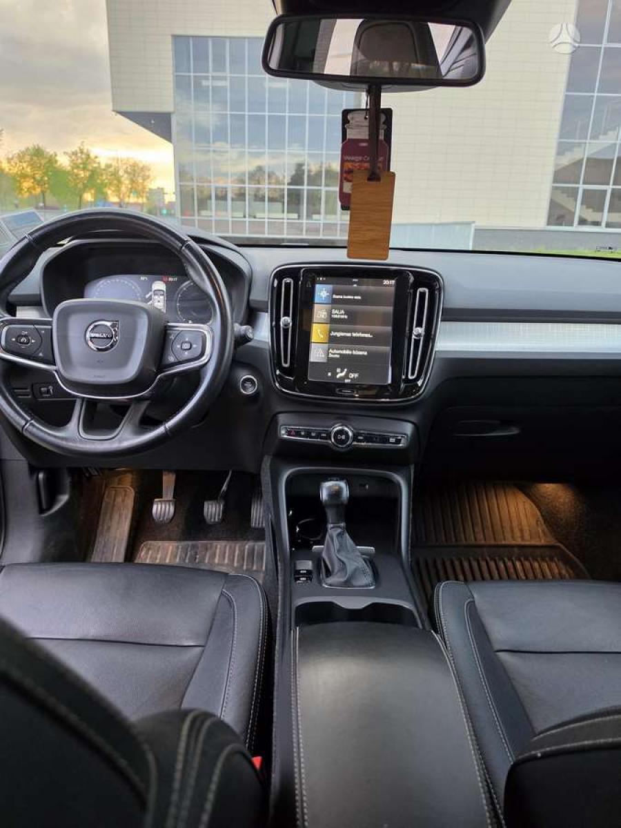 Черный Вольво XC40 2018 в Алитус, объемом двигателя 1.97 л и пробегом 195 тыс. км за 15300 €, фото 14 на AUTOMOTO.COM.LV