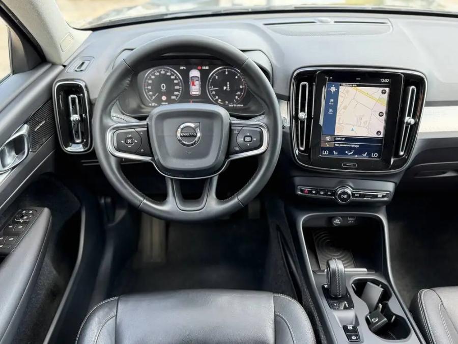 Черный Вольво XC40 2018 в Рига, объемом двигателя 2.00 л и пробегом 167 тыс. км за 18990 €, фото 5 на AUTOMOTO.COM.LV