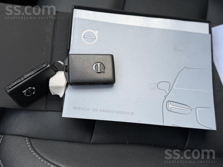 Black Volvo XC40 2018 in Riga, with an engine capacity of 2.00 L and mileage of 167 thousand km for 18500 €, photo 19 on AUTOMOTO.COM.LV