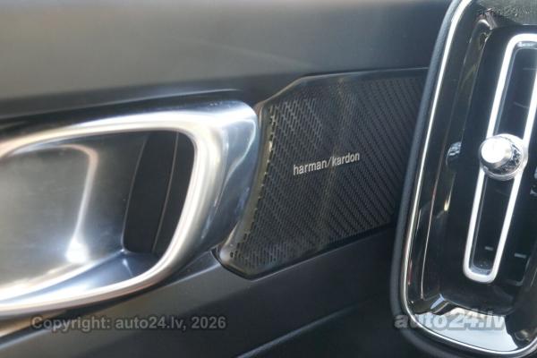Melns Volvo XC40 2018 Tallina, ar dzinēja tilpumu 2.00 L un nobraukumu 154 tūkst. km par 21900 €, foto 6 vietnē AUTOMOTO.COM.LV