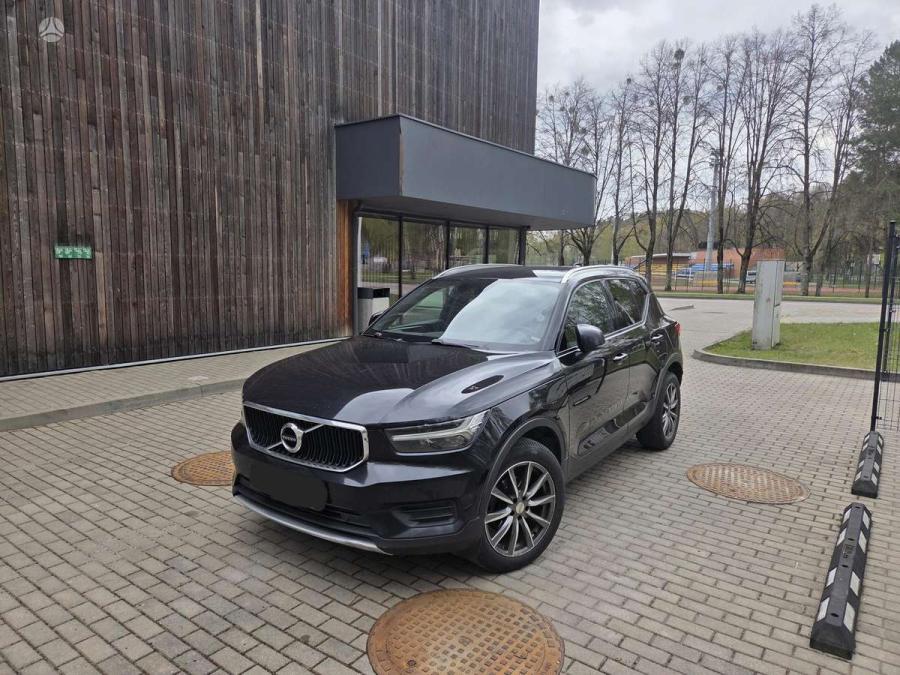 Melns Volvo XC40 2018 Kauņa, ar dzinēja tilpumu 1.97 L un nobraukumu 350 tūkst. km par 12000 €, foto 1 vietnē AUTOMOTO.COM.LV