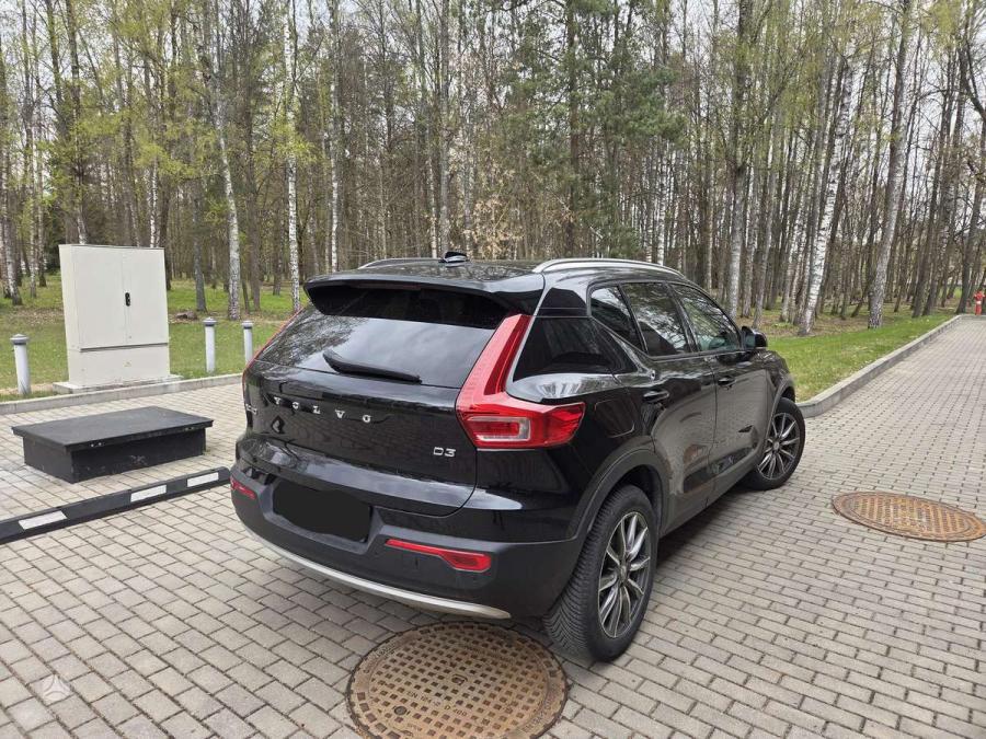 Melns Volvo XC40 2018 Kauņa, ar dzinēja tilpumu 1.97 L un nobraukumu 350 tūkst. km par 12000 €, foto 5 vietnē AUTOMOTO.COM.LV