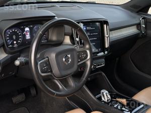 Black Volvo XC40 2019 in Valmiera, with an engine capacity of 2.00 L and mileage of 174 thousand km for 41990 €, photo 7 on AUTOMOTO.COM.LV
