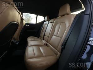 Black Volvo XC40 2019 in Valmiera, with an engine capacity of 2.00 L and mileage of 174 thousand km for 41990 €, photo 20 on AUTOMOTO.COM.LV