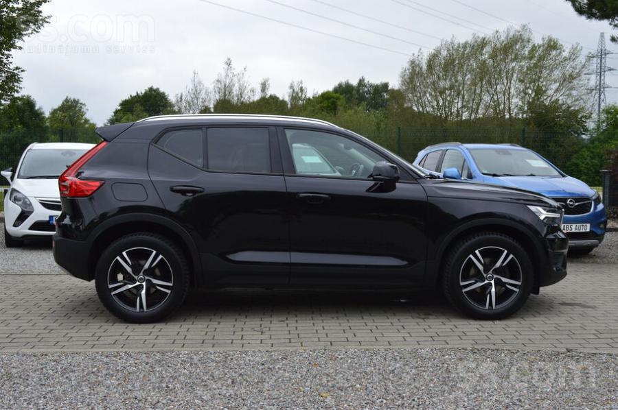 Melns Volvo XC40 2019 Tukums, ar dzinēja tilpumu 2.00 L un nobraukumu 228 tūkst. km par 17995 €, foto 7 vietnē AUTOMOTO.COM.LV