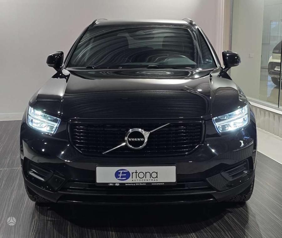 Melns Volvo XC40 2019 Šauļi, ar dzinēja tilpumu 1.97 L un nobraukumu 129 tūkst. km par 22900 €, foto 8 vietnē AUTOMOTO.COM.LV