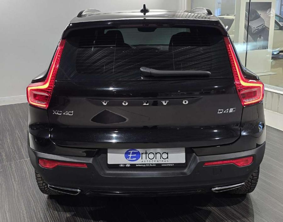 Melns Volvo XC40 2019 Šauļi, ar dzinēja tilpumu 1.97 L un nobraukumu 129 tūkst. km par 22900 €, foto 9 vietnē AUTOMOTO.COM.LV