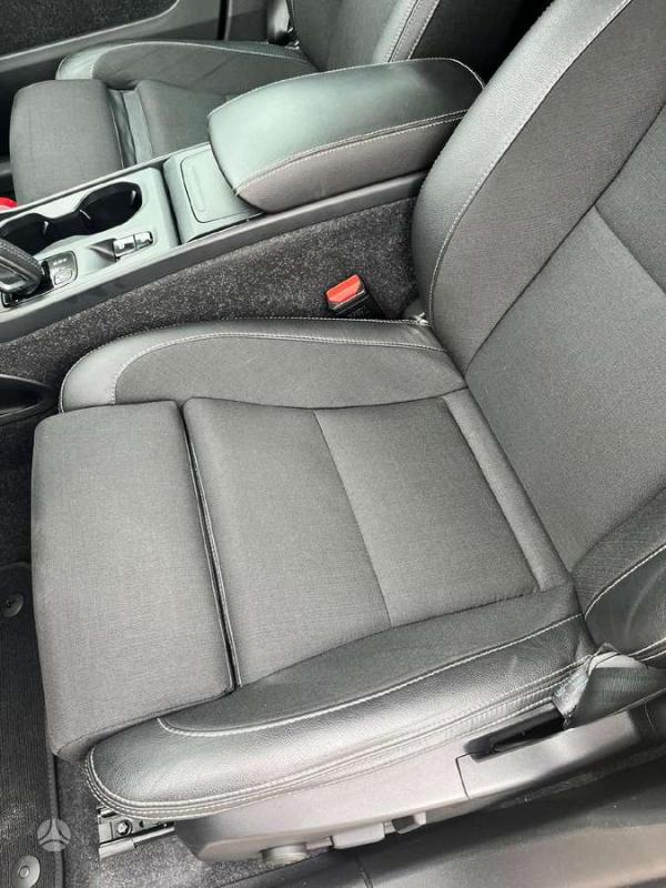 Melns Volvo XC40 2019 Kauņa, ar dzinēja tilpumu 1.97 L un nobraukumu 180 tūkst. km par 17600 €, foto 8 vietnē AUTOMOTO.COM.LV