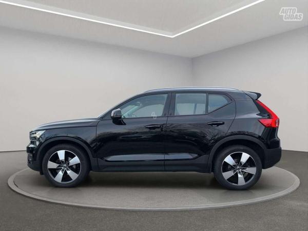 Melns Volvo XC40 2019 Kauņa, ar dzinēja tilpumu 1.50 L un nobraukumu 86 tūkst. km par 28549 €, foto 2 vietnē AUTOMOTO.COM.LV