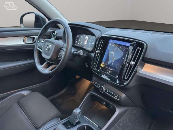 Melns Volvo XC40 2019 Kauņa, ar dzinēja tilpumu 1.50 L un nobraukumu 86 tūkst. km par 28549 €, foto 9 vietnē AUTOMOTO.COM.LV