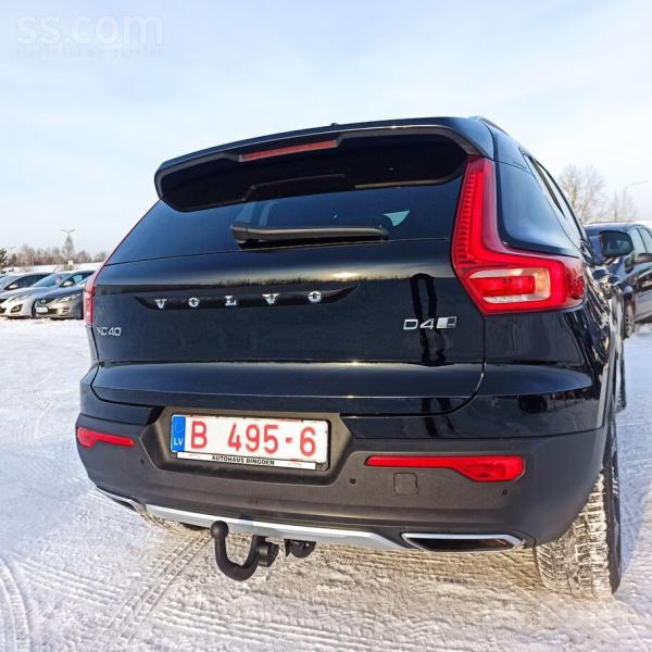 Melns Volvo XC40 2019 Daugavpils, ar dzinēja tilpumu 2.00 L un nobraukumu 0 tūkst. km par 19900 €, foto 7 vietnē AUTOMOTO.COM.LV