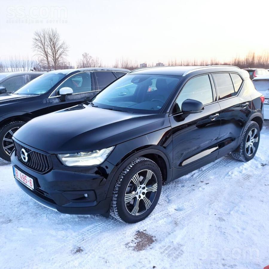 Black Volvo XC40 2019 in Daugavpils, with an engine capacity of 2.00 L and mileage of 0 thousand km for 19900 €, photo 35 on AUTOMOTO.COM.LV