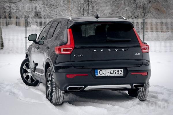 Melns Volvo XC40 2019 Tukums, ar dzinēja tilpumu 2.00 L un nobraukumu 141 tūkst. km par 19990 €, foto 4 vietnē AUTOMOTO.COM.LV