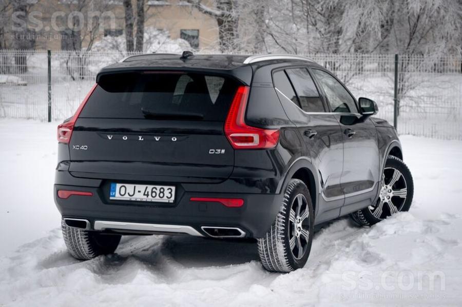 Black Volvo XC40 2019 in Tukums, with an engine capacity of 2.00 L and mileage of 141 thousand km for 19990 €, photo 7 on AUTOMOTO.COM.LV